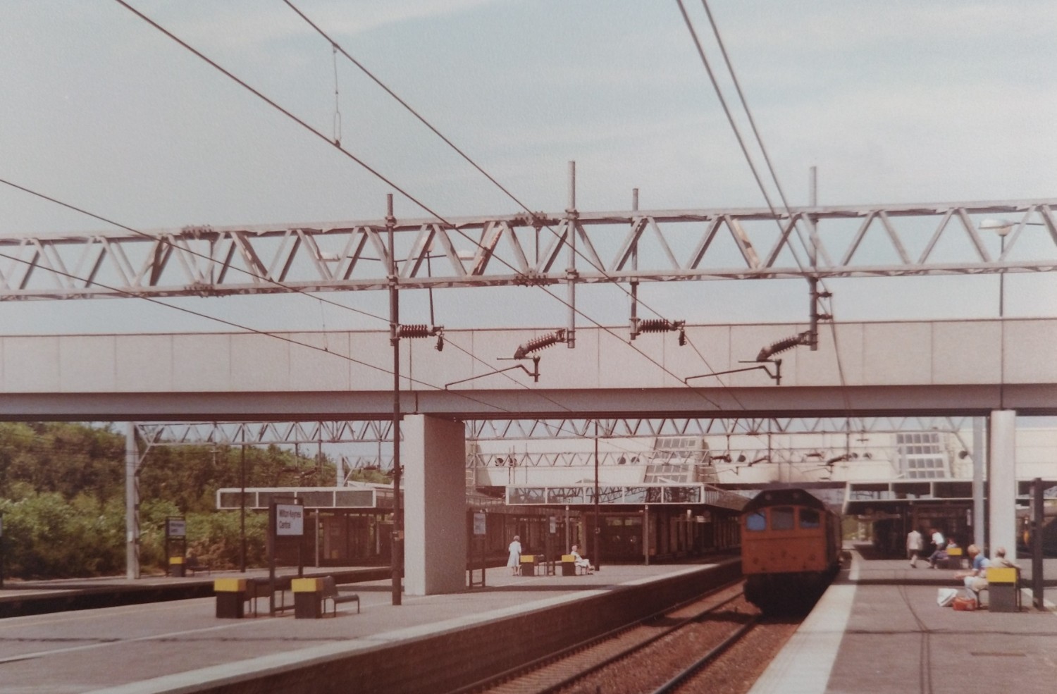 Steve's 1980s Rail Pictures - Milton Keynes 25s - Page 2 - UK Prototype ...