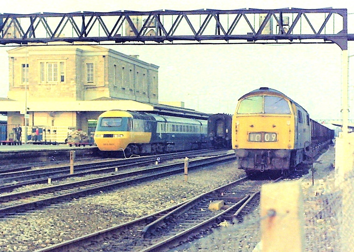 Hornby 'shortie' Mk3 coaches... Are they any use for anything ...