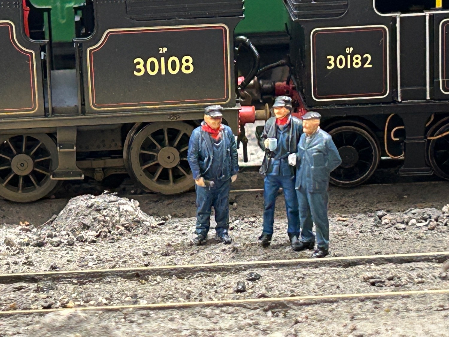 A space time continuum mystery on Bishops Stoke shed. - Layout topics ...