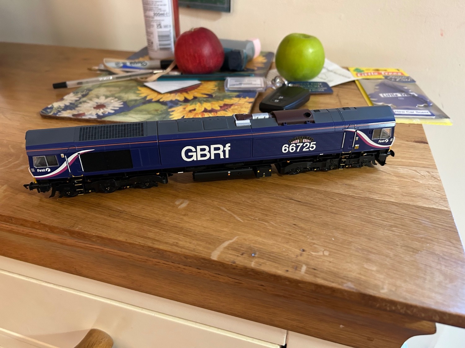 SOLD Boxed DCC Sound Bachmann 32-978 Sunderland AFC First/GBRF Class 66 ...